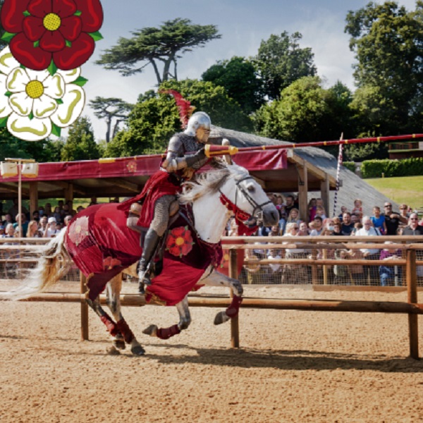 REVIEW - War of The Roses returns to Warwick Castle - The Stratford ...
